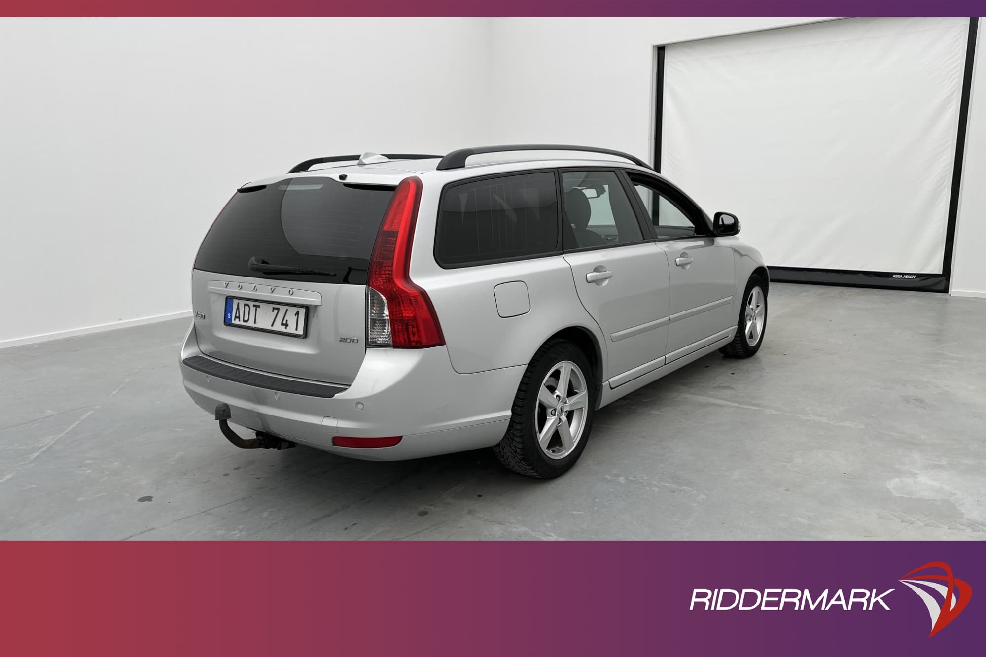 Begagnad Volvo V50 2.0 D 136hk 2010 ADT741 | Riddermark Bil