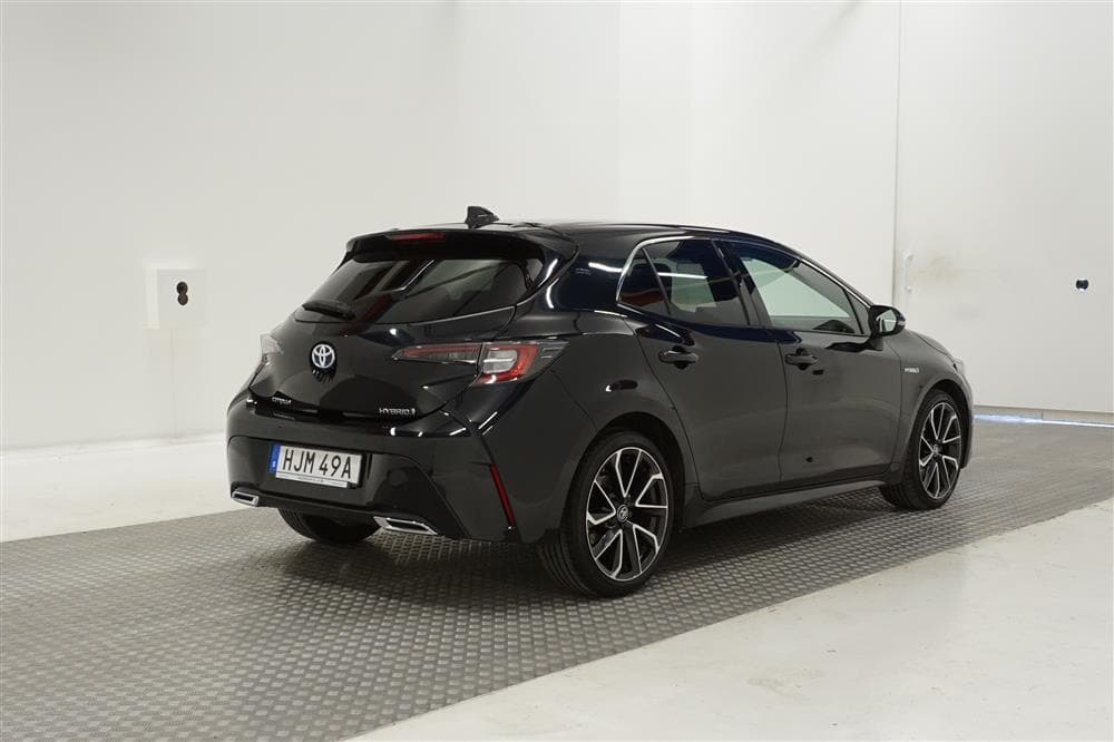 Begagnad Toyota Corolla 2.0 Hybrid 180hk 2019 HJM49A | Riddermark Bil