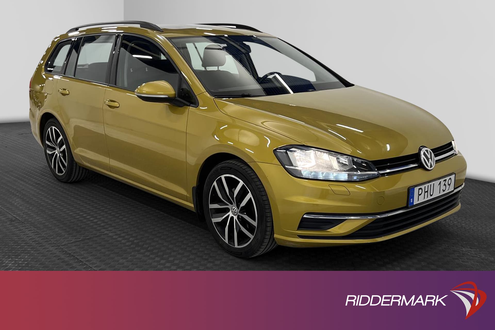 Begagnad Volkswagen Golf Sportcombi 1.0 TSI 2017 | Riddermark Bil