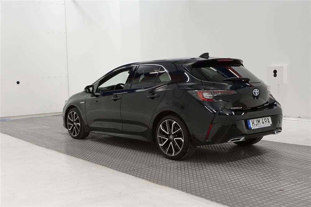 Begagnad Toyota Corolla 2.0 Hybrid 180hk 2019 HJM49A | Riddermark Bil