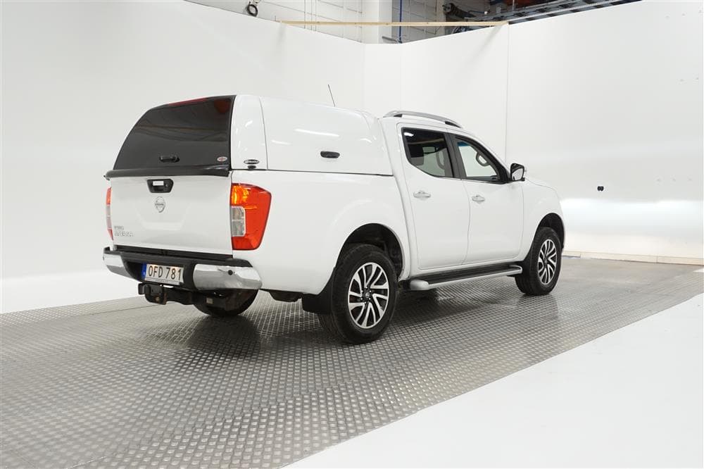 Begagnad Nissan Navara 2.3dCi Automat 4WD 190hk Tekna Navi Diff Drag ...