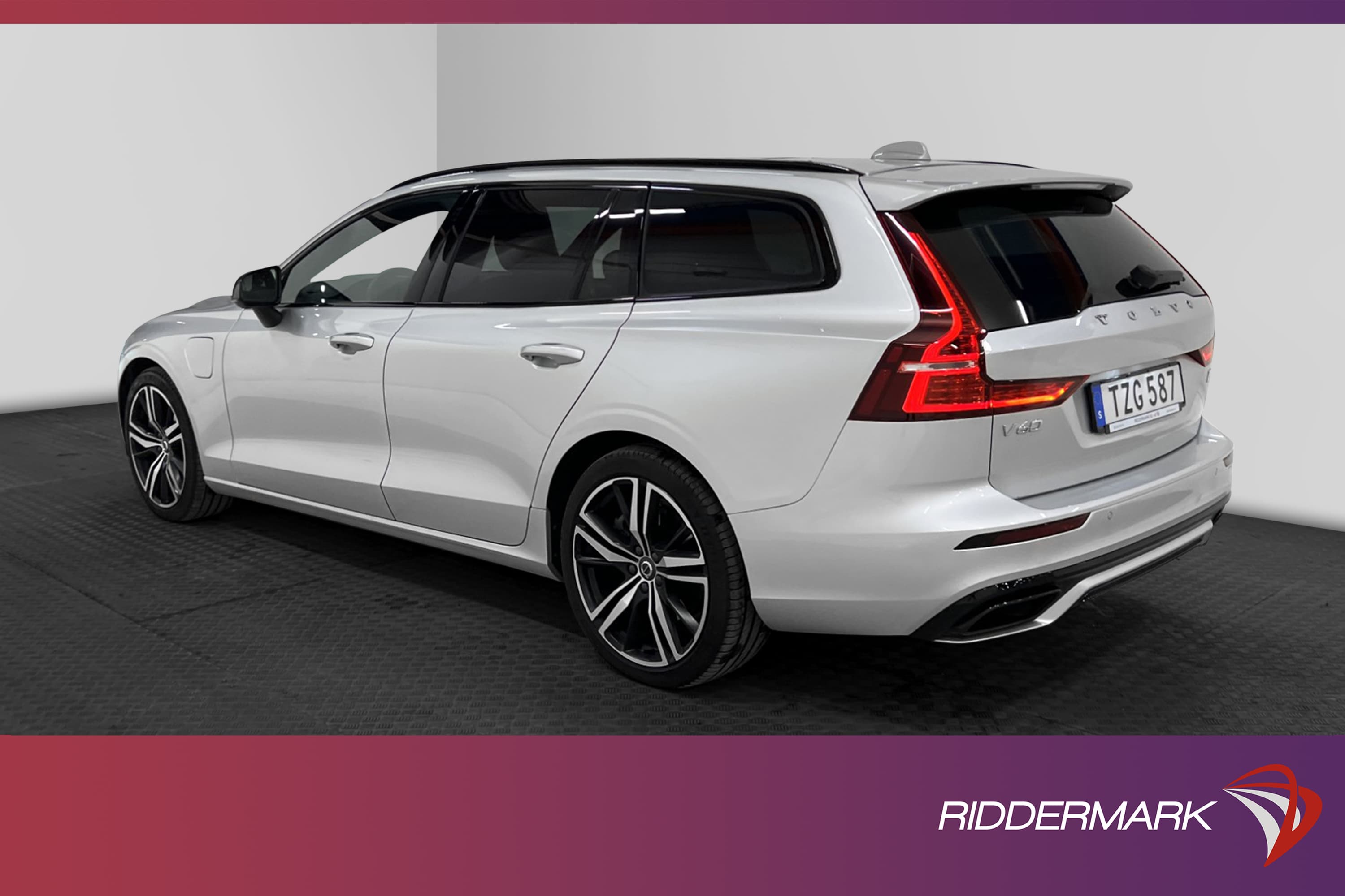 Begagnad Volvo V60 T8 Recharge AWD 2022 TZG587 | Riddermark Bil