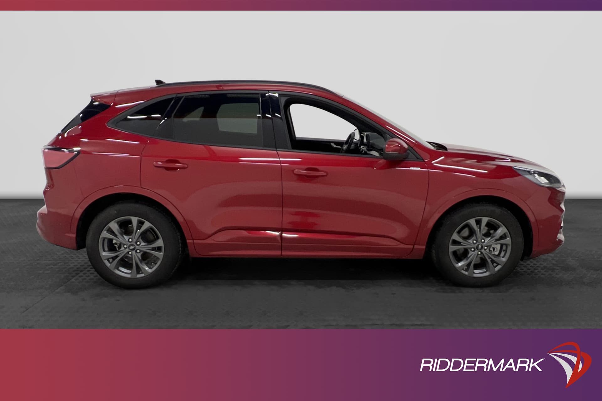 Begagnad Ford Kuga Plug-In 225hk 2020 BEC63M | Riddermark Bil