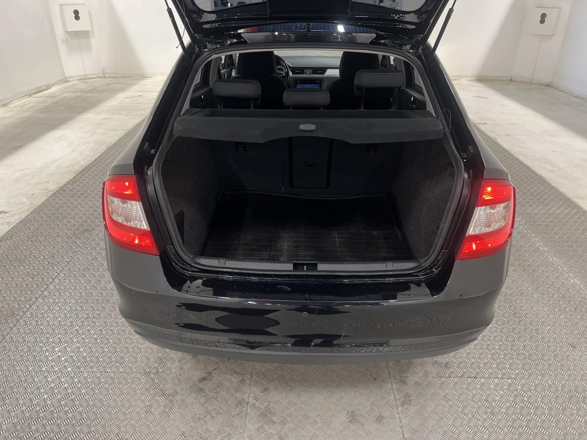 Begagnad Škoda Rapid 1.4 TSI 122hk Automat 2014 | Riddermark Bil