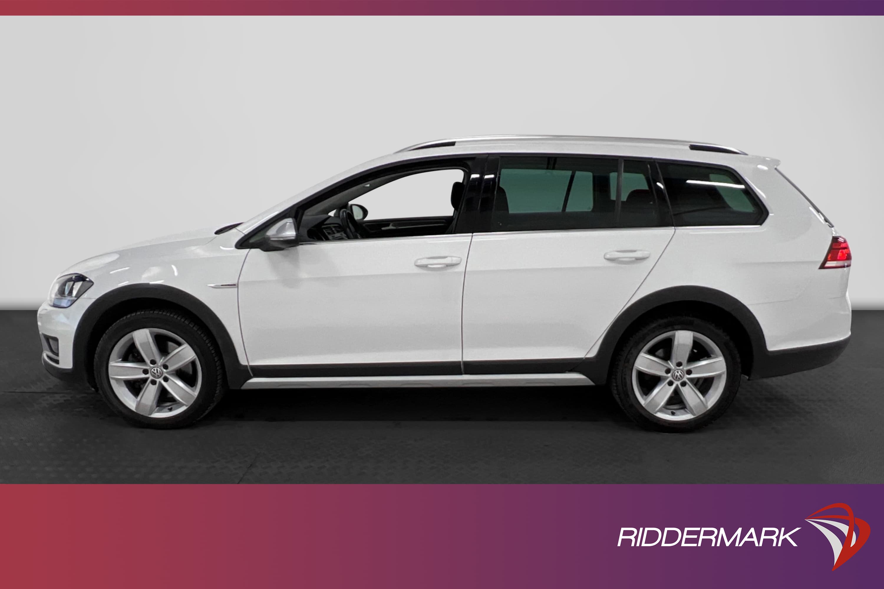 Begagnad Volkswagen Golf Alltrack 1.8 TSI 180hk 4M | Riddermark Bil