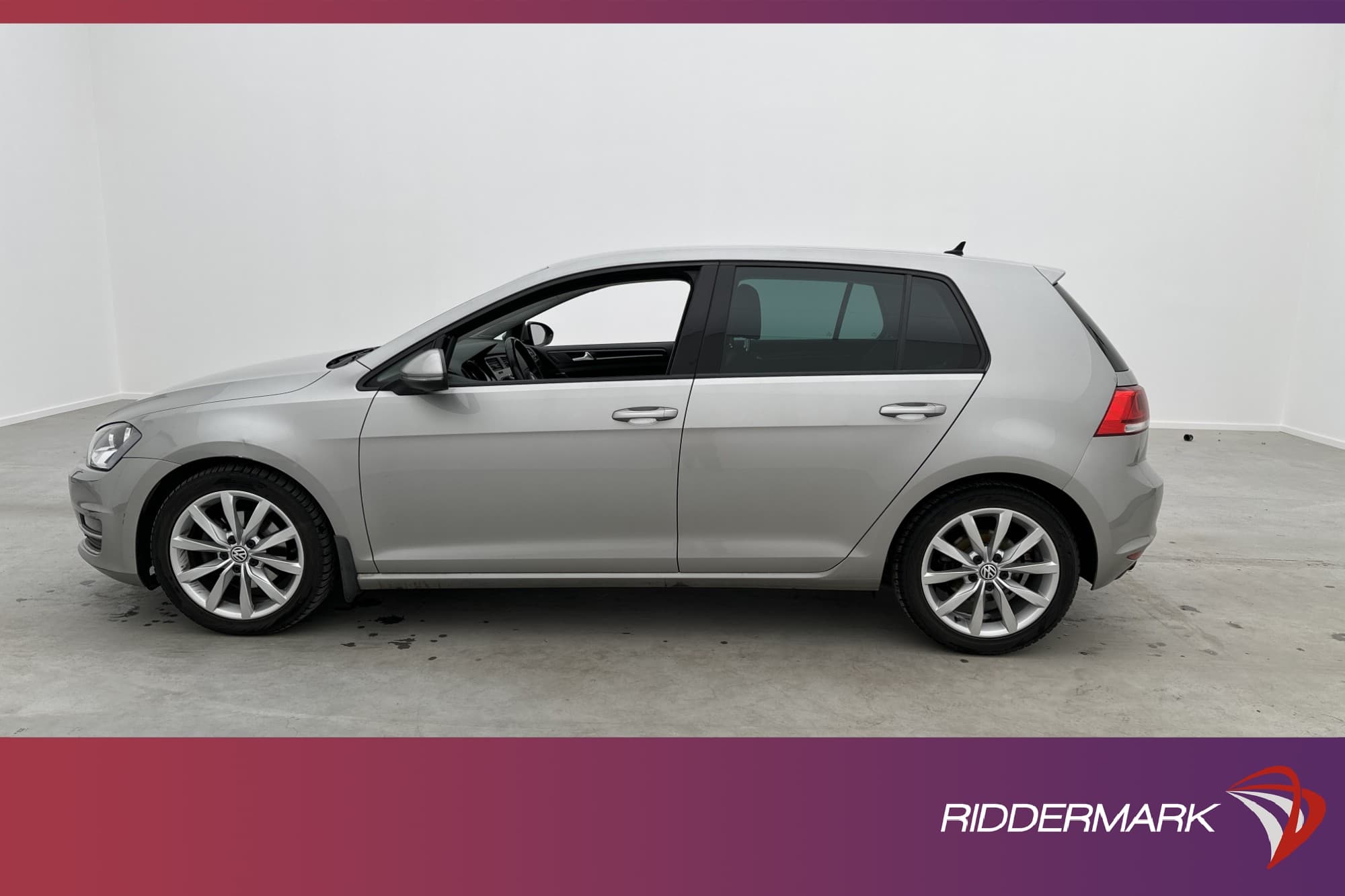 Begagnad Volkswagen Golf 1.4 TSI 140hk 2014 DJJ347 | Riddermark Bil