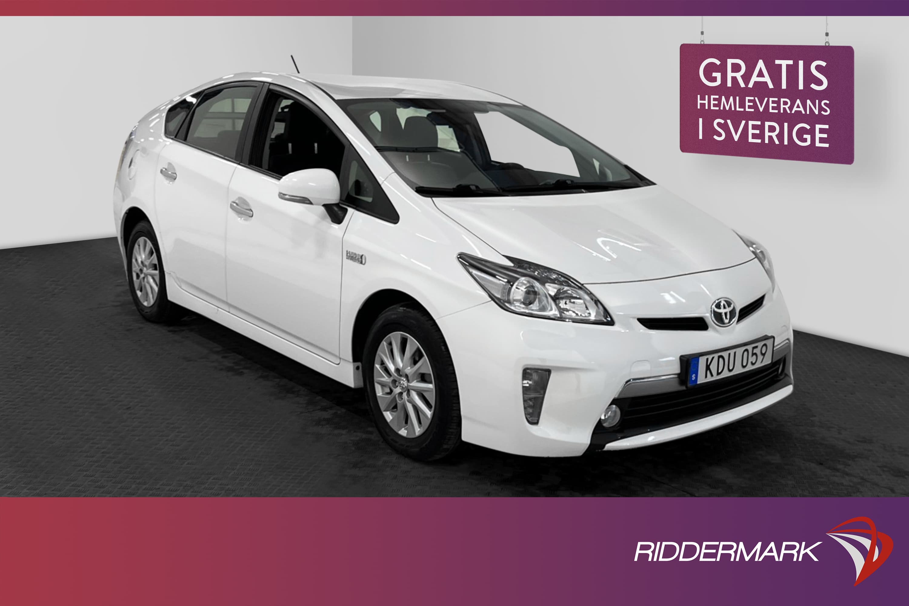 Begagnad Toyota Prius Plug-in Hybrid 136hk 2016 | Riddermark Bil
