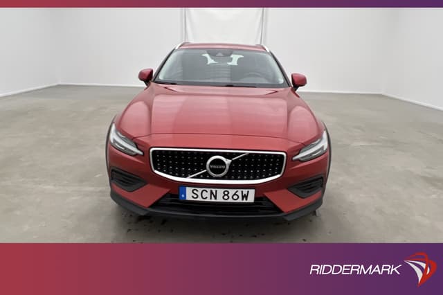 Begagnad Volvo V60 Cross Country B4 AWD 2022 SCN86W | Riddermark Bil