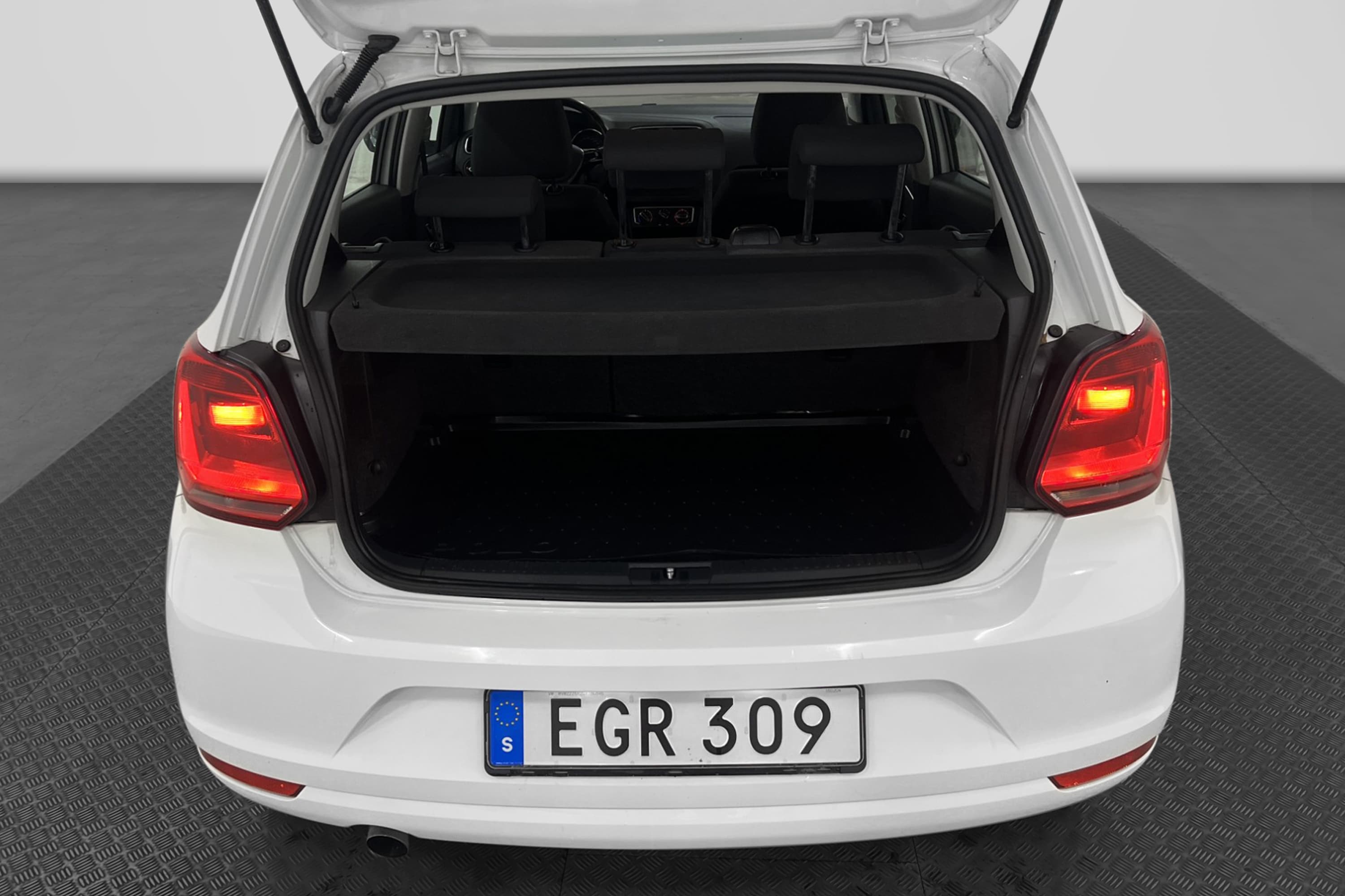Begagnad Volkswagen Polo 1.2 TSI 90hk 2016 EGR309 | Riddermark Bil