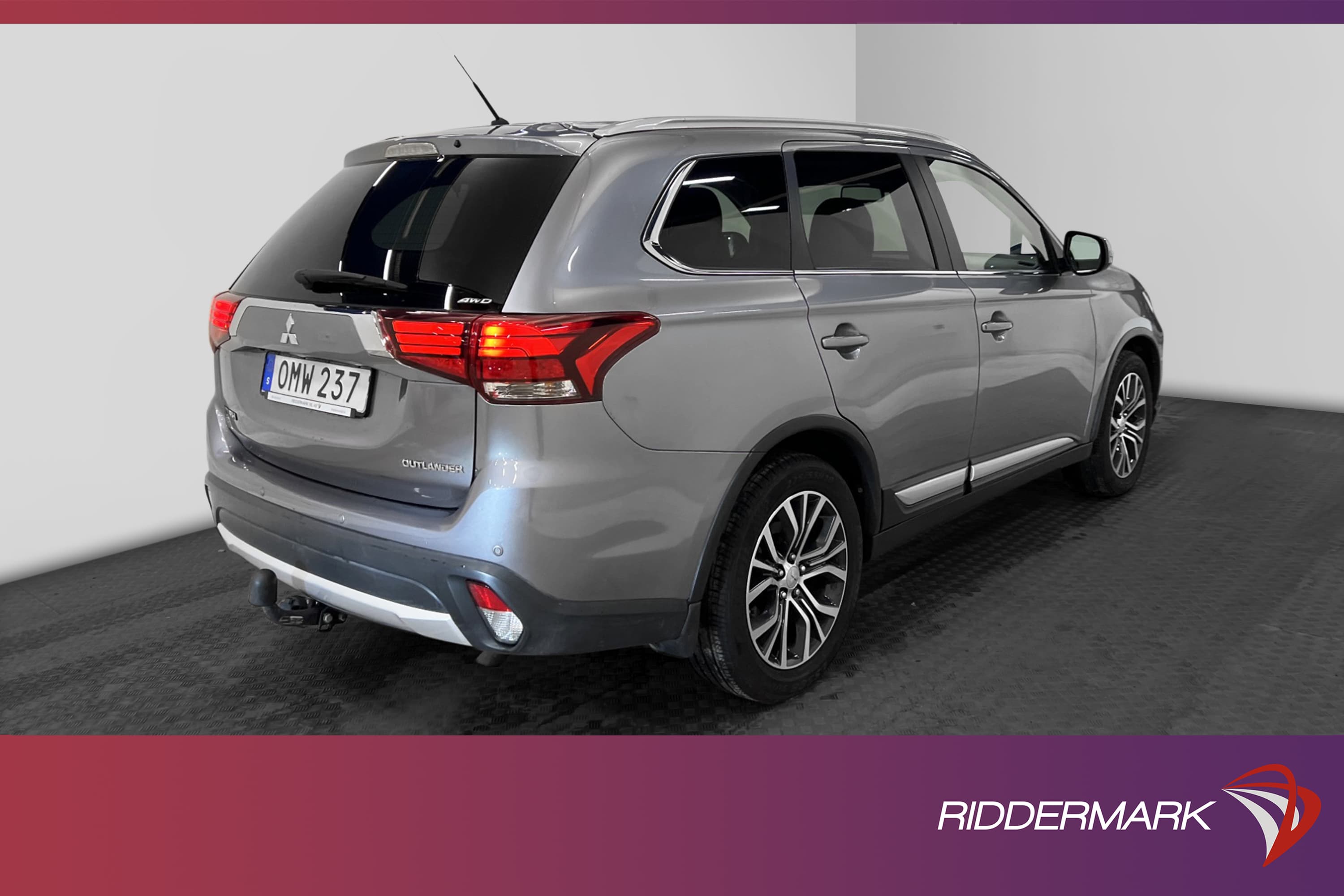 Begagnad Mitsubishi Outlander 2016 OMW237 | Riddermark Bil