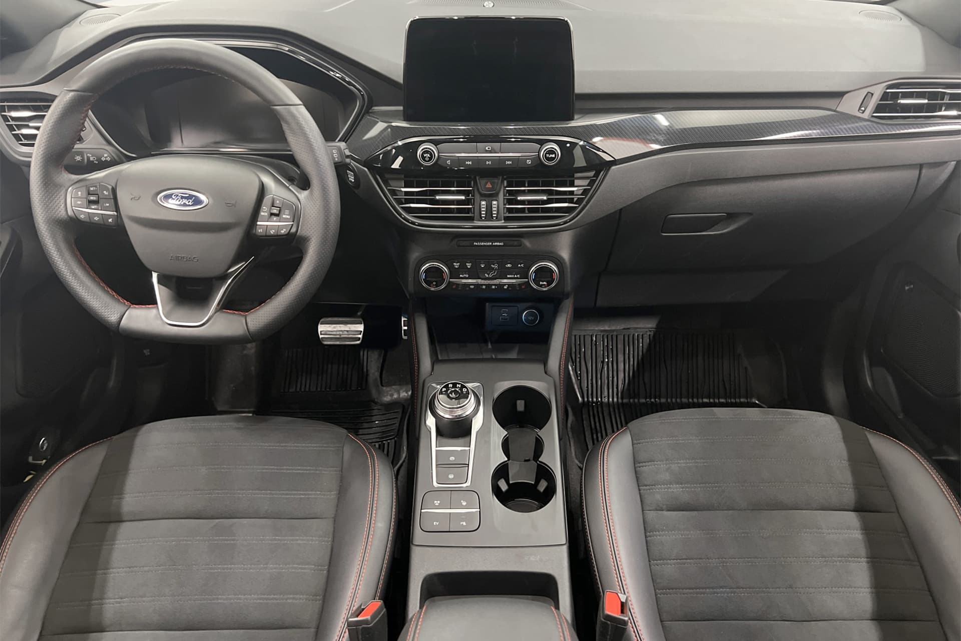 Begagnad Ford Kuga Plug-In 225hk 2020 BEC63M | Riddermark Bil