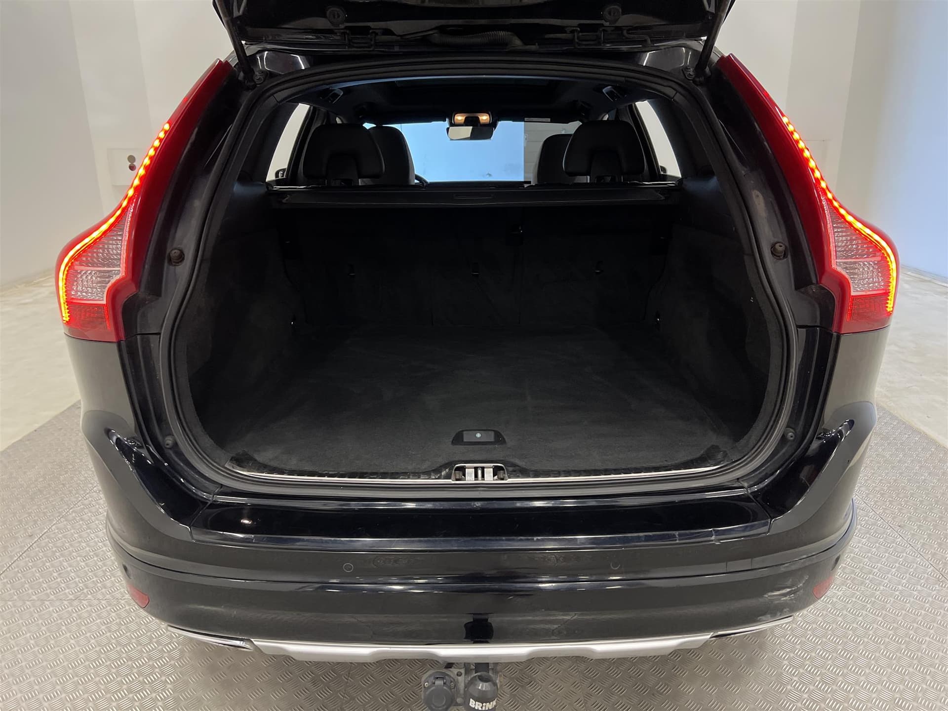 Begagnad Volvo XC60 D4 AWD 181hk 2015 DXT724 | Riddermark Bil