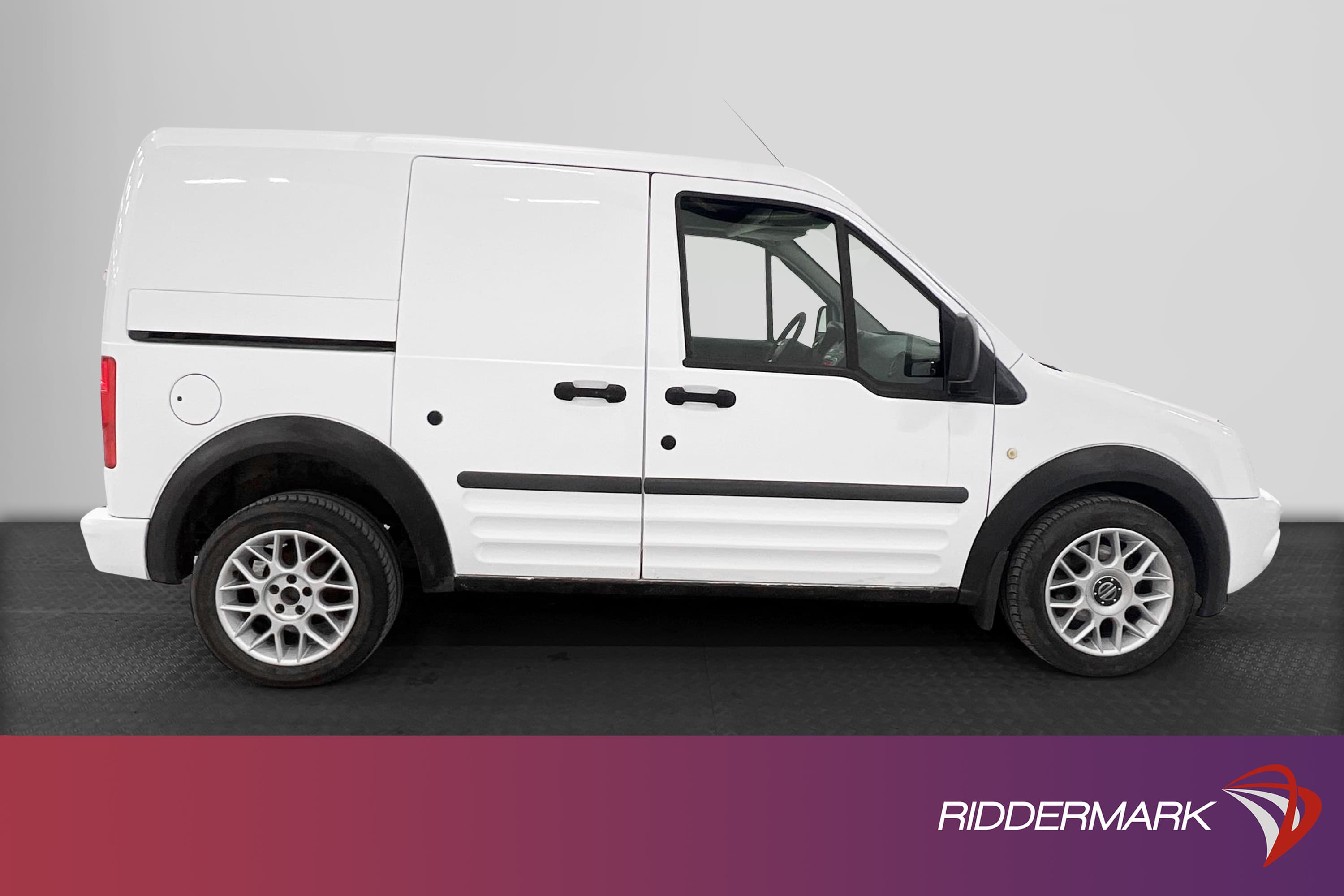Begagnad Ford Transit Connect 1.8TDCi Värmare Dragkrok Ny-Kamrem ...