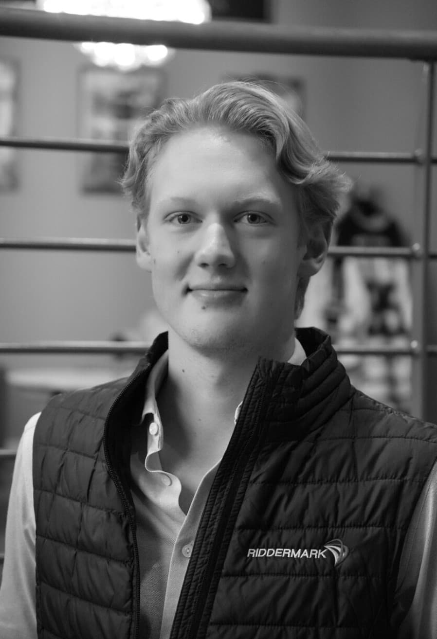 Begagnade bilar i Bromma (Trygg bilhandlare) | Riddermark Bil